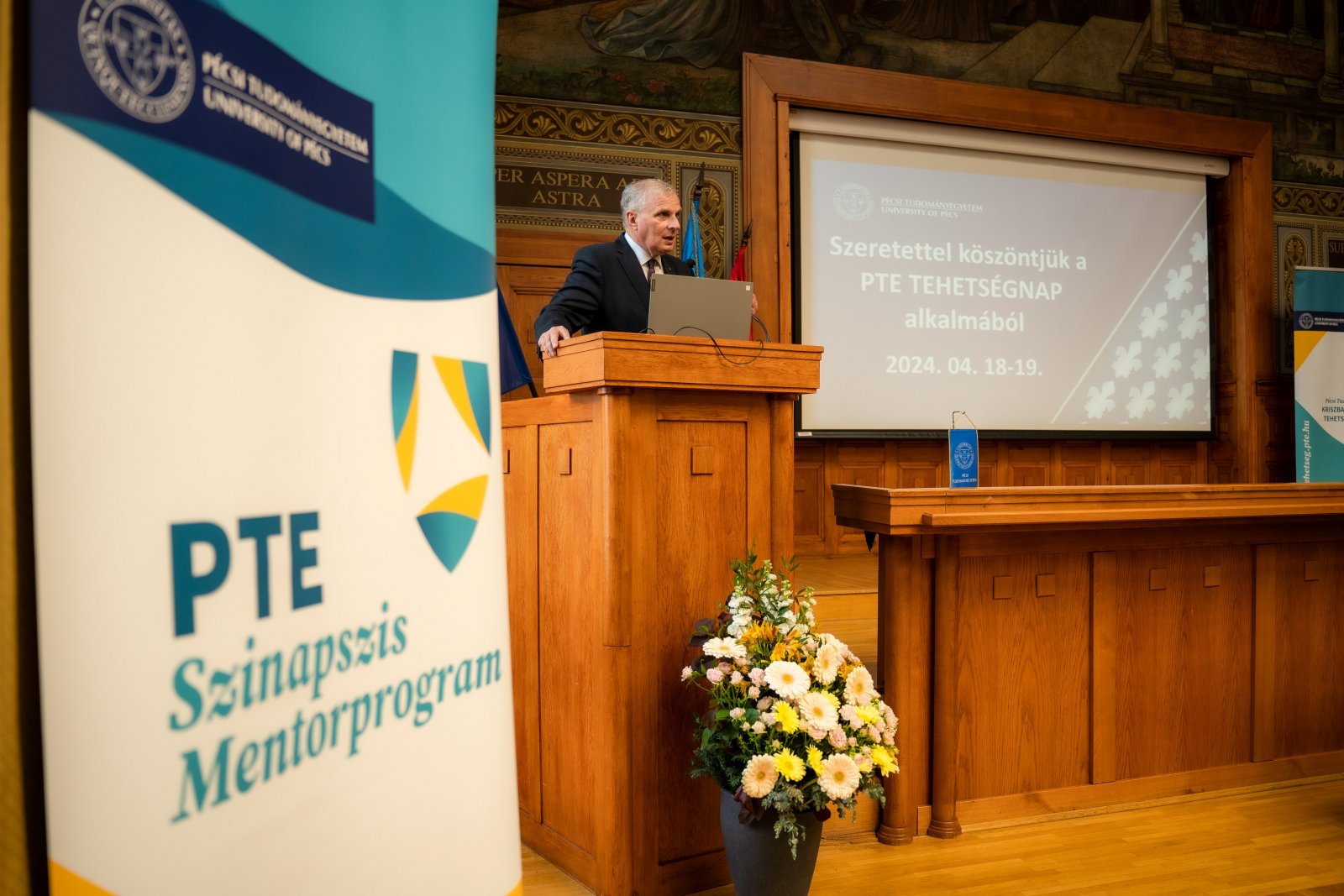 PTE Tehetségnapon ismerték el hallgatóink és oktatóink munkáját | Hírek | PTE TTK